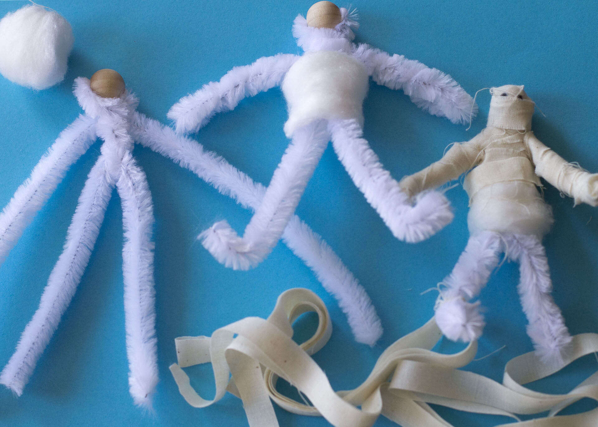 Mini mummies add a bit of creepy fun to Halloween décor