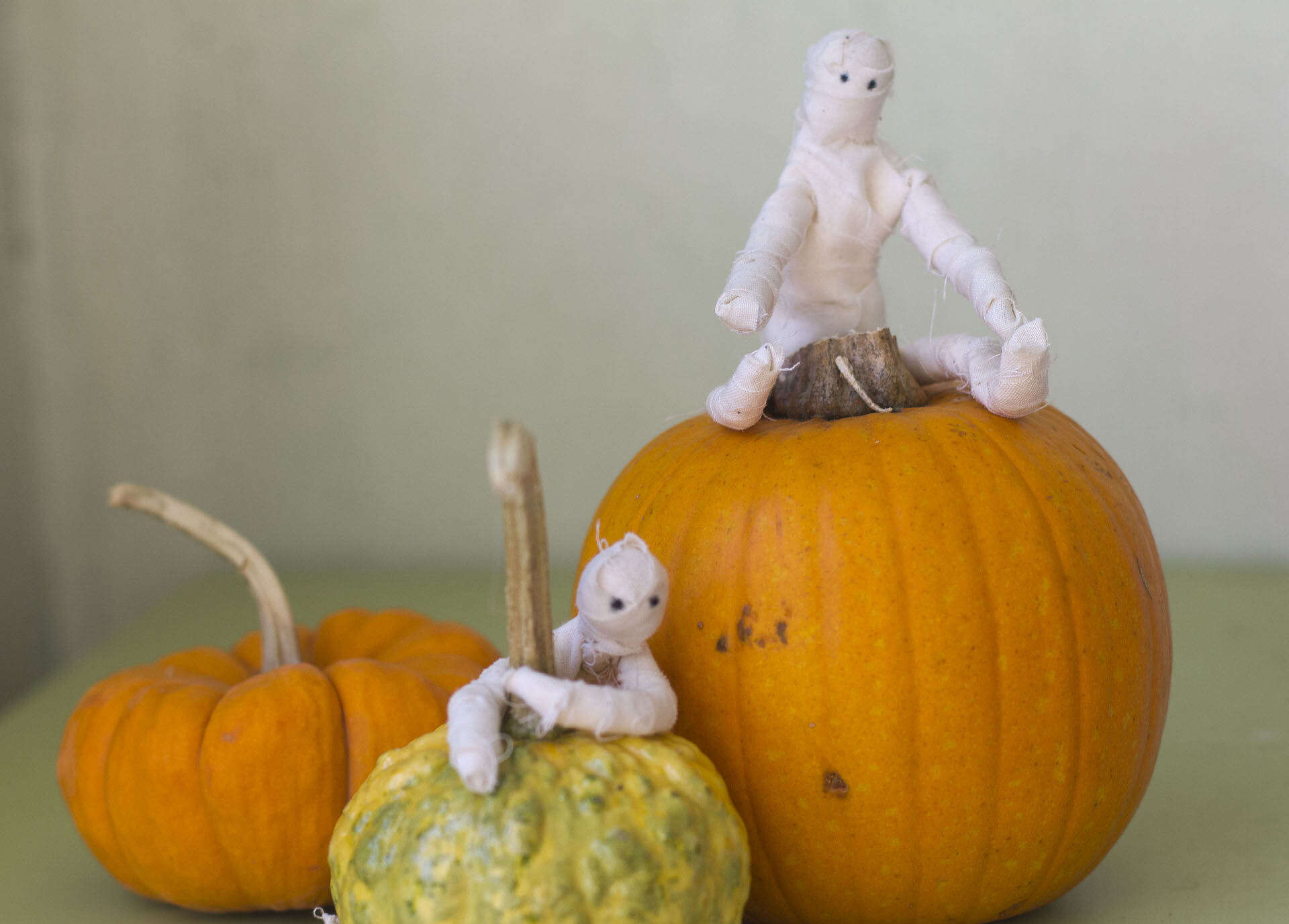 Mini mummies add a bit of creepy fun to Halloween décor
