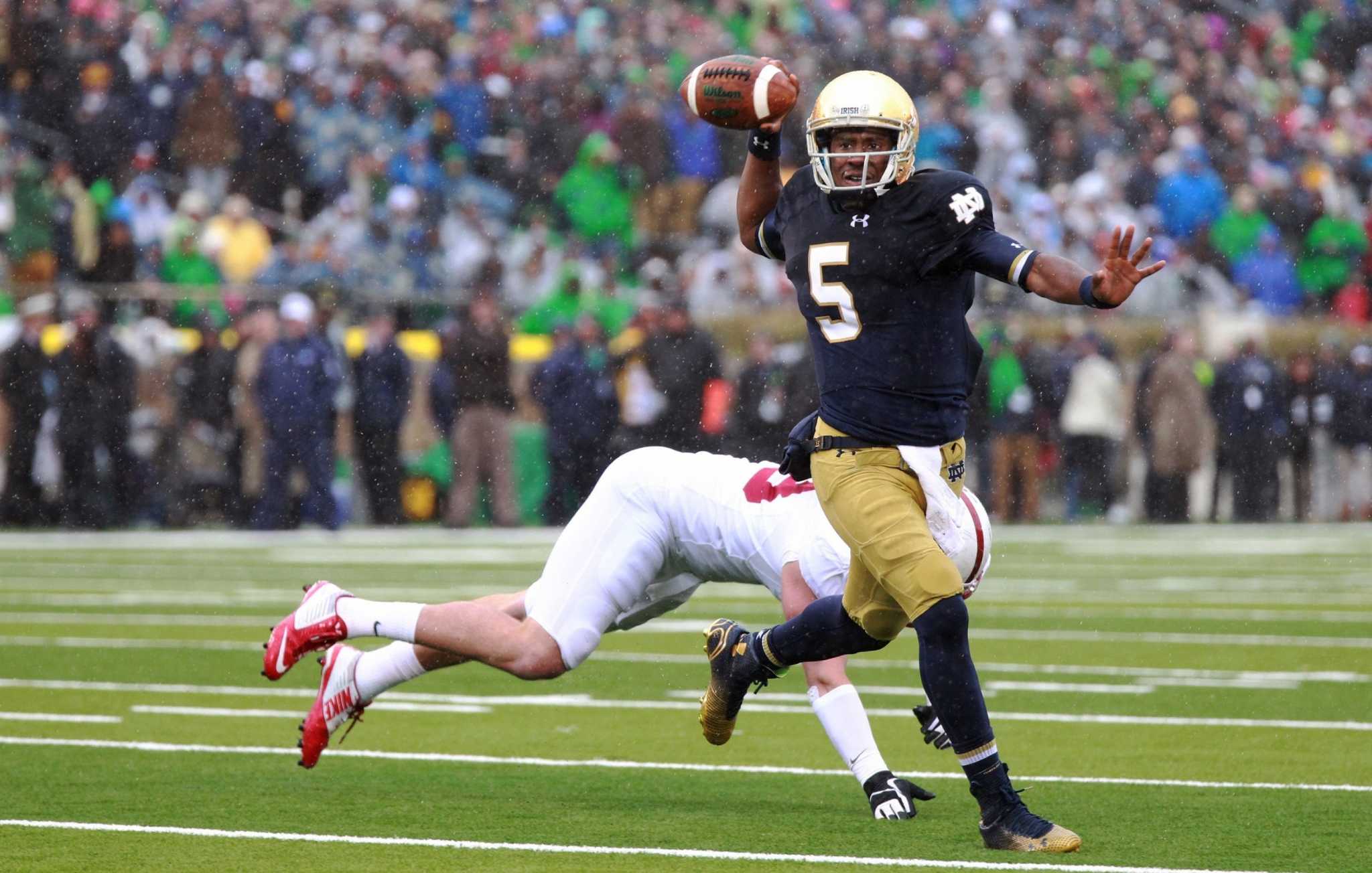 No. 9 Notre Dame tops No. 14 Stanford 17-14 on late TD pass