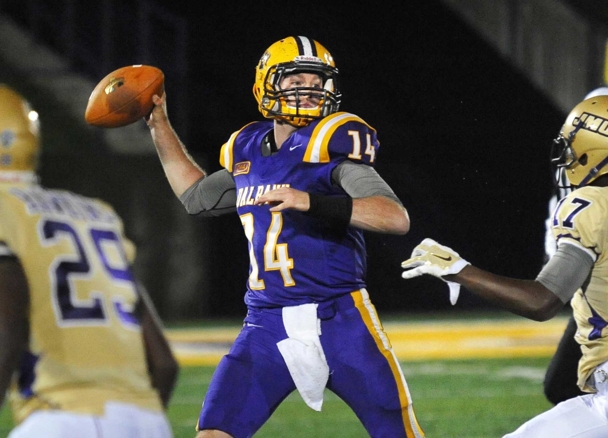 Late kick dooms Danes