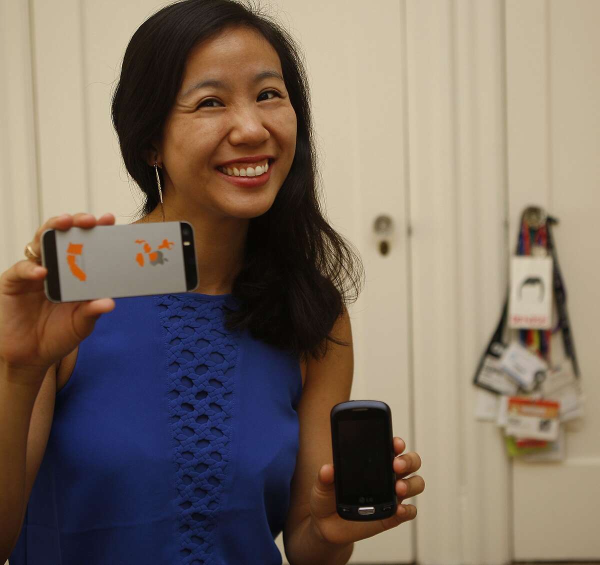 Forget smartphones — dumbphones are now hip