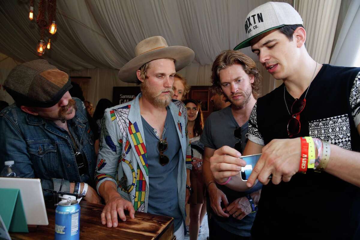 Sunday afternoon at ACL Fest brings rock and football