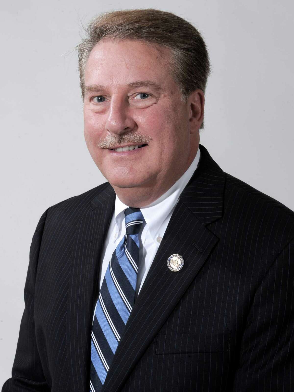 Longtime incumbent faces political newcomer in 107th District race