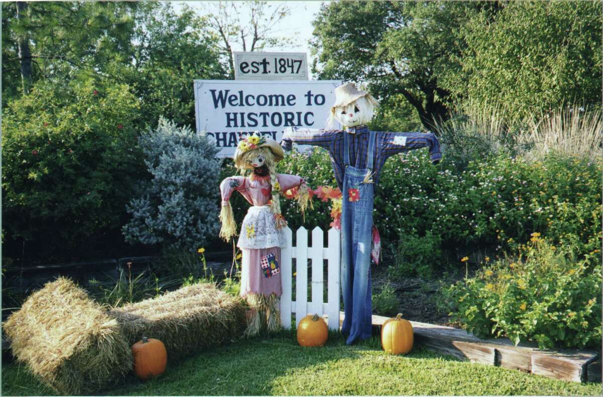 Scarecrow festivals let you play in the hay