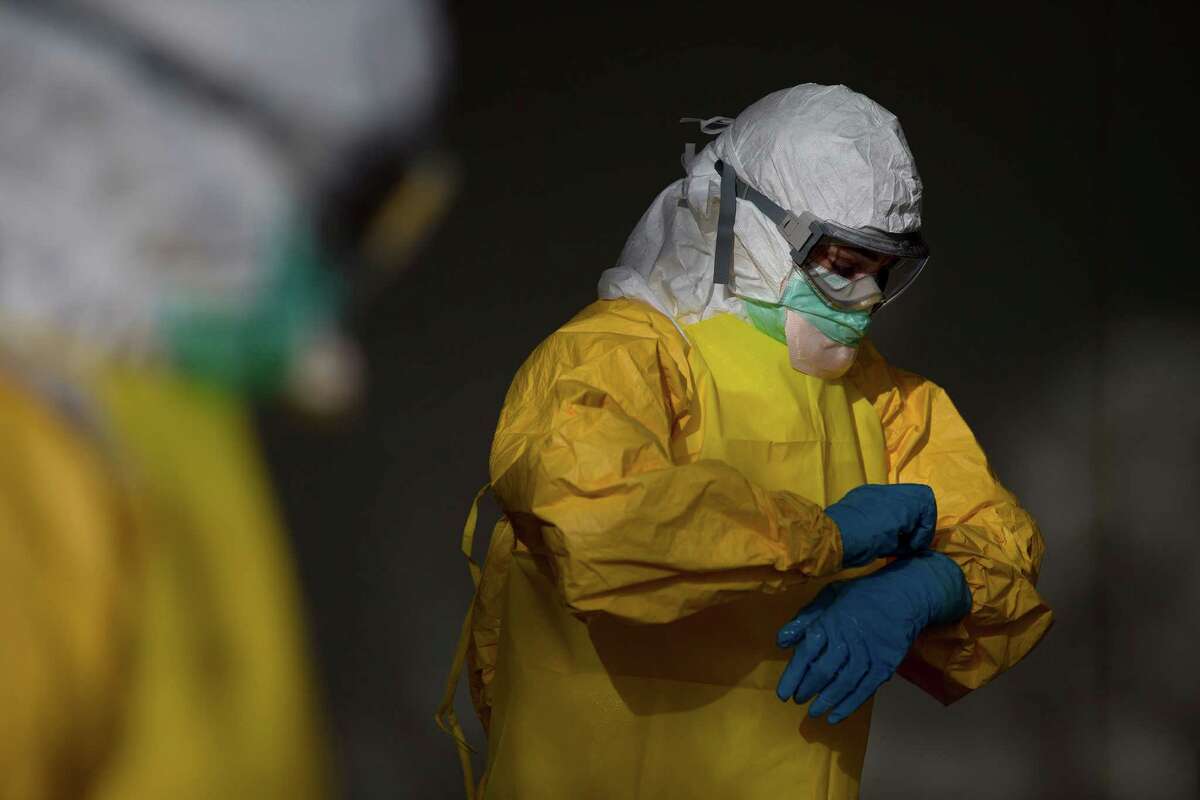 First symptom of Ebola: Rash of hoaxes goes viral