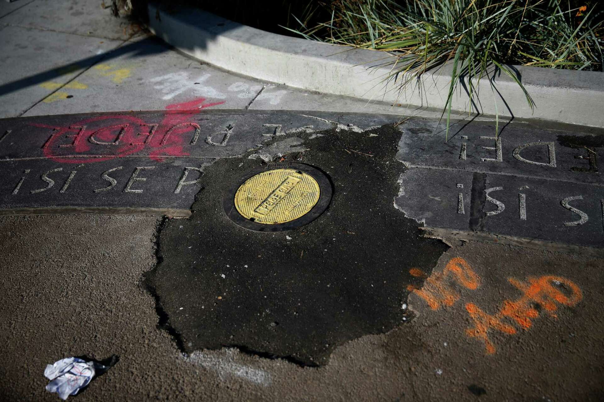 PG&E mends ugly hole, relations with Mission District neighbors