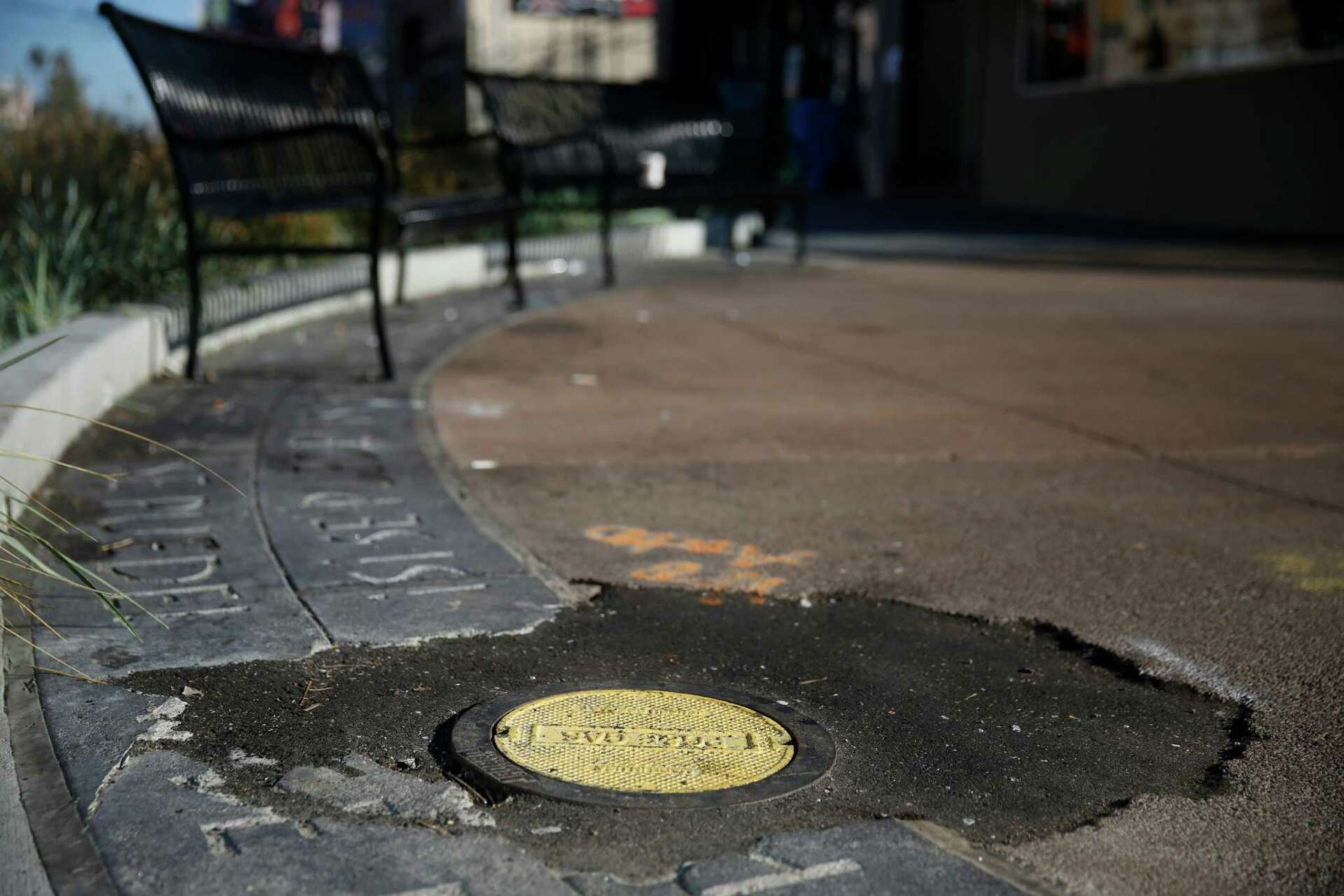 PG&E mends ugly hole, relations with Mission District neighbors