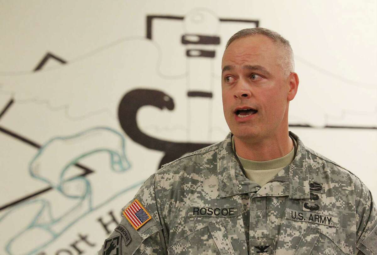 Perry visits Fort Hood troops who are deploying to Liberia