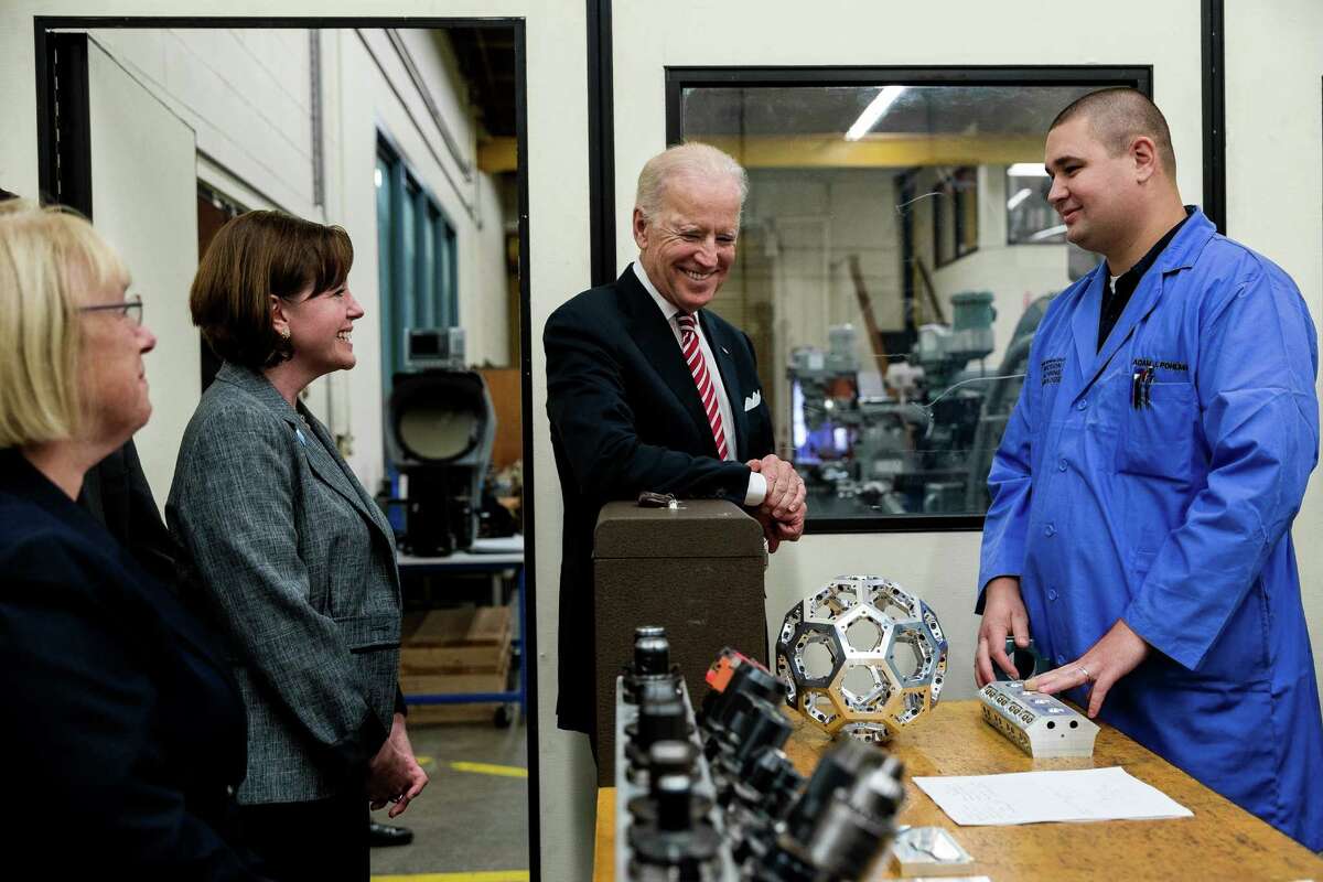 Vice President Joe Biden tours Renton Technical College