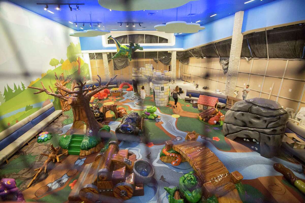 Houston kids to frolic at world's largest mall playground