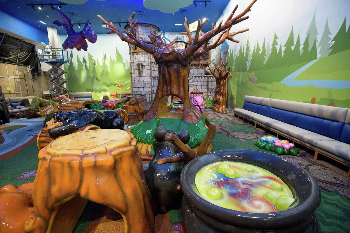 Houston kids to frolic at world's largest mall playground