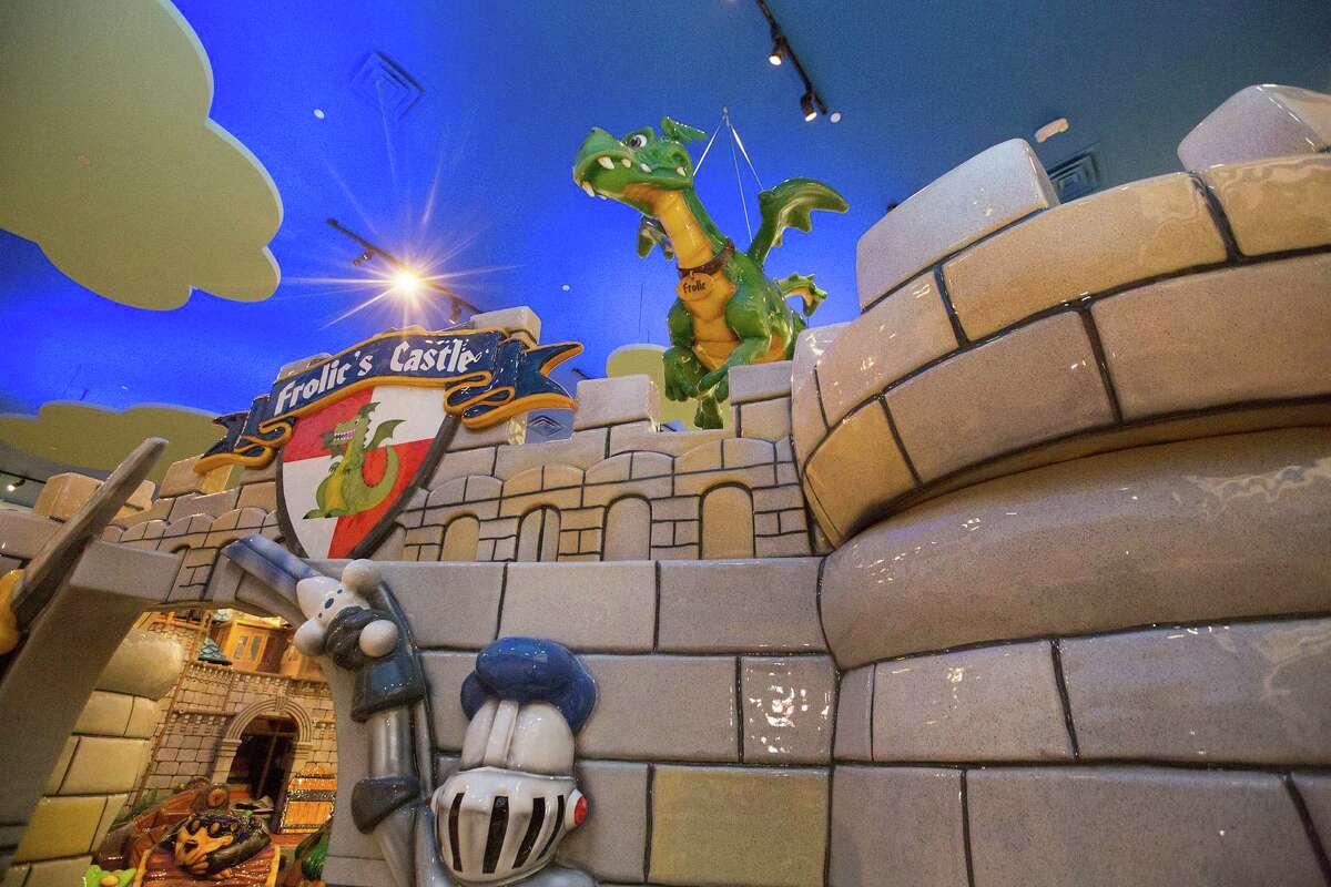 Houston kids to frolic at world's largest mall playground