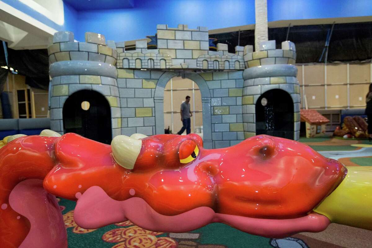 Houston kids to frolic at world's largest mall playground