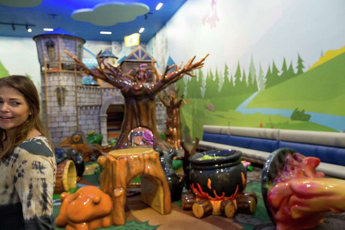 Houston kids to frolic at world's largest mall playground