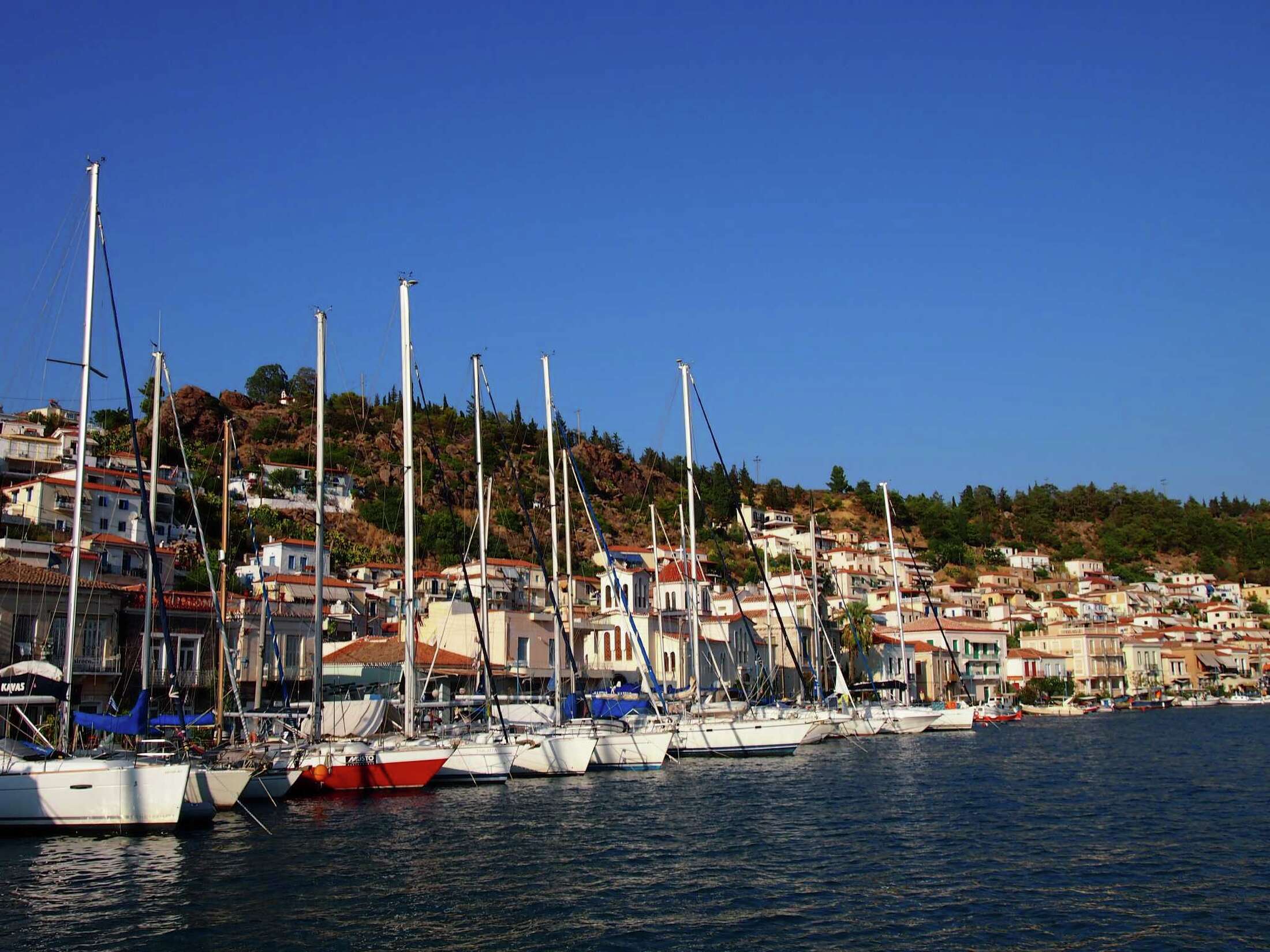 Relaxation rules sailing around Greece's Peloponnese Peninsula