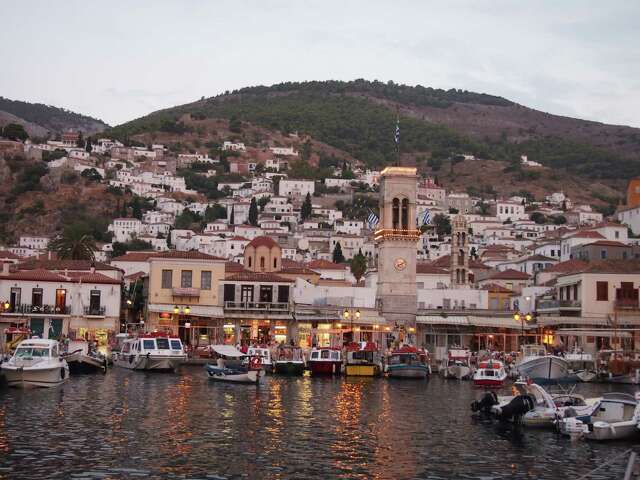 Relaxation rules sailing around Greece's Peloponnese Peninsula