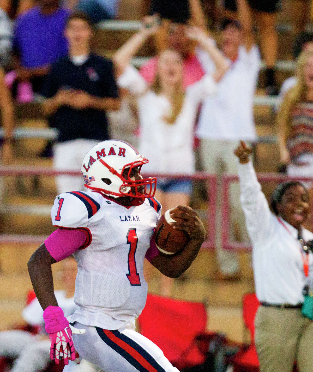 Ketchum-led Lamar rolls past Bellaire to extend run of dominance in rivalry