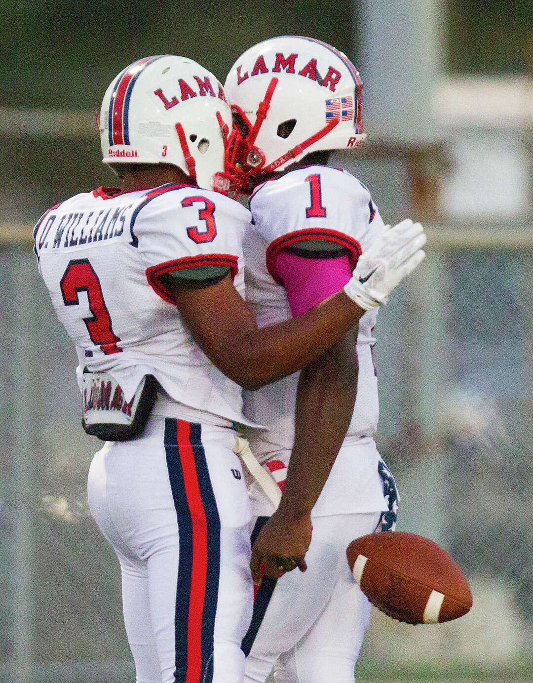 Ketchum-led Lamar rolls past Bellaire to extend run of dominance in rivalry