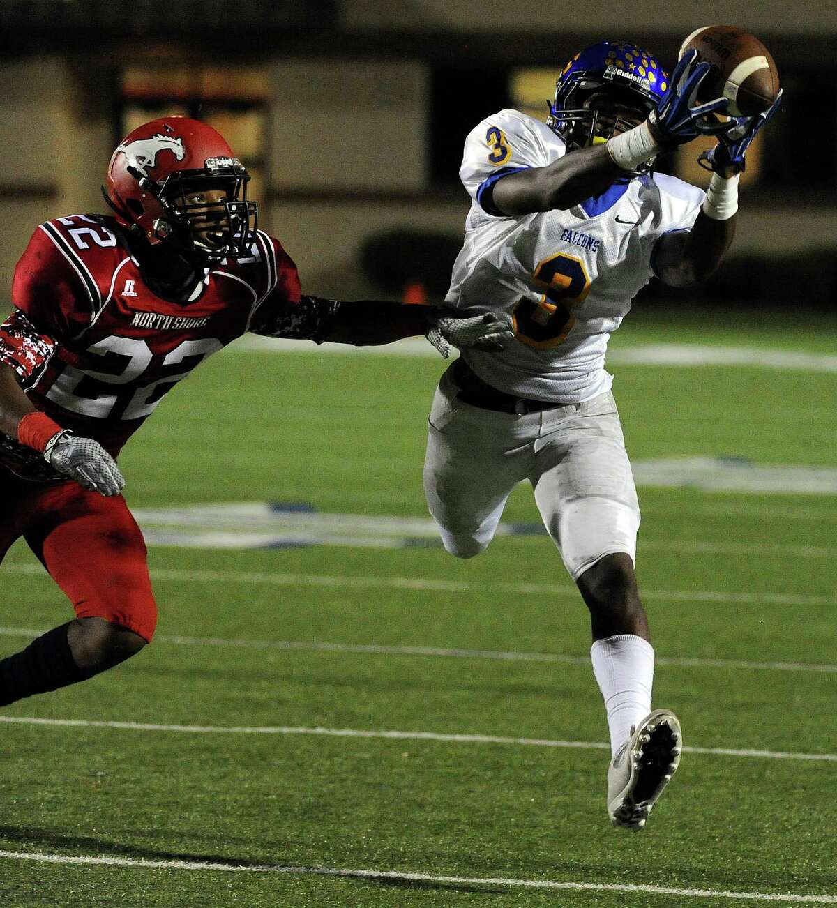 Last-second Hail Mary lifts Channelview past North Shore
