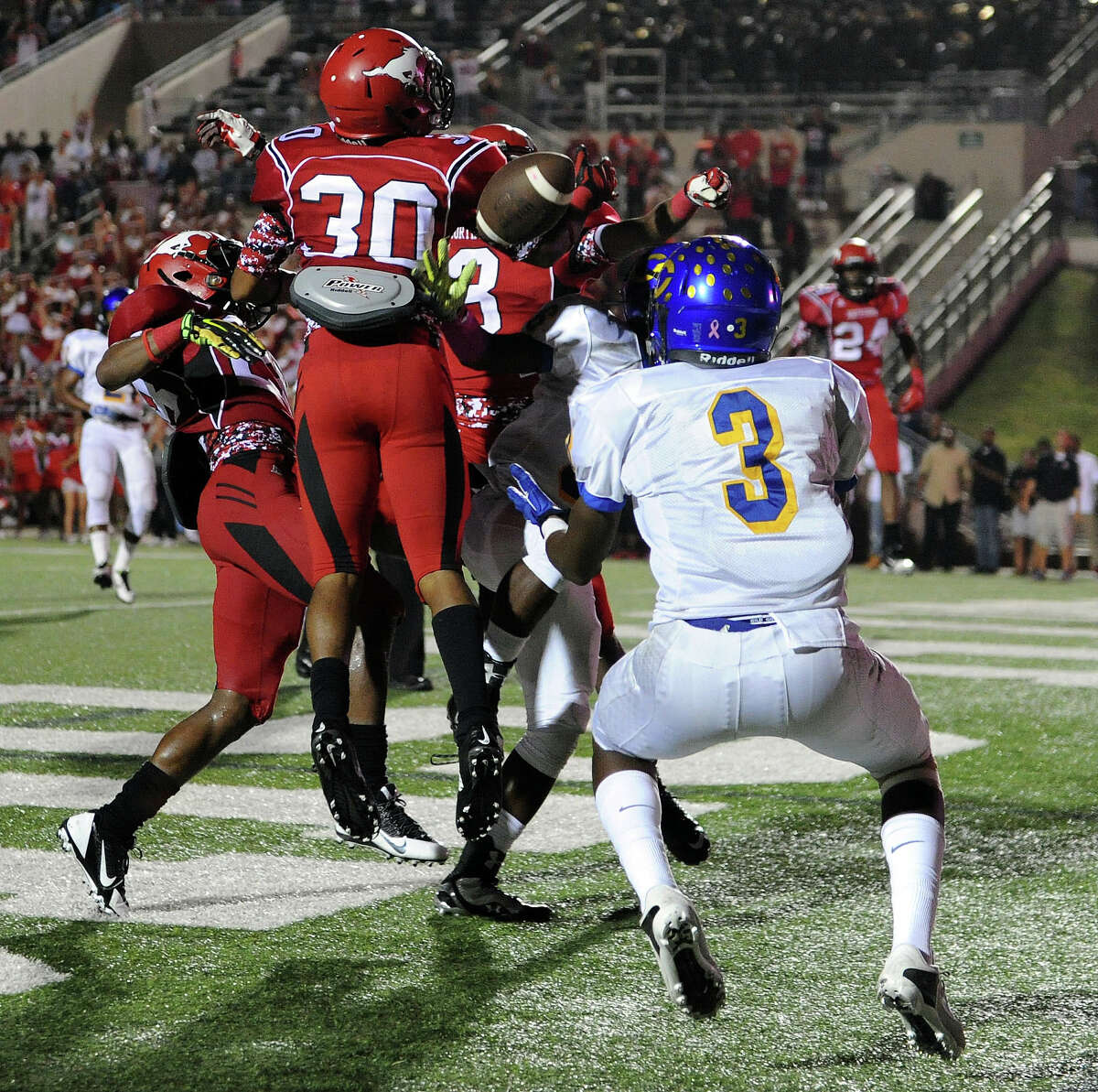 Last-second Hail Mary lifts Channelview past North Shore