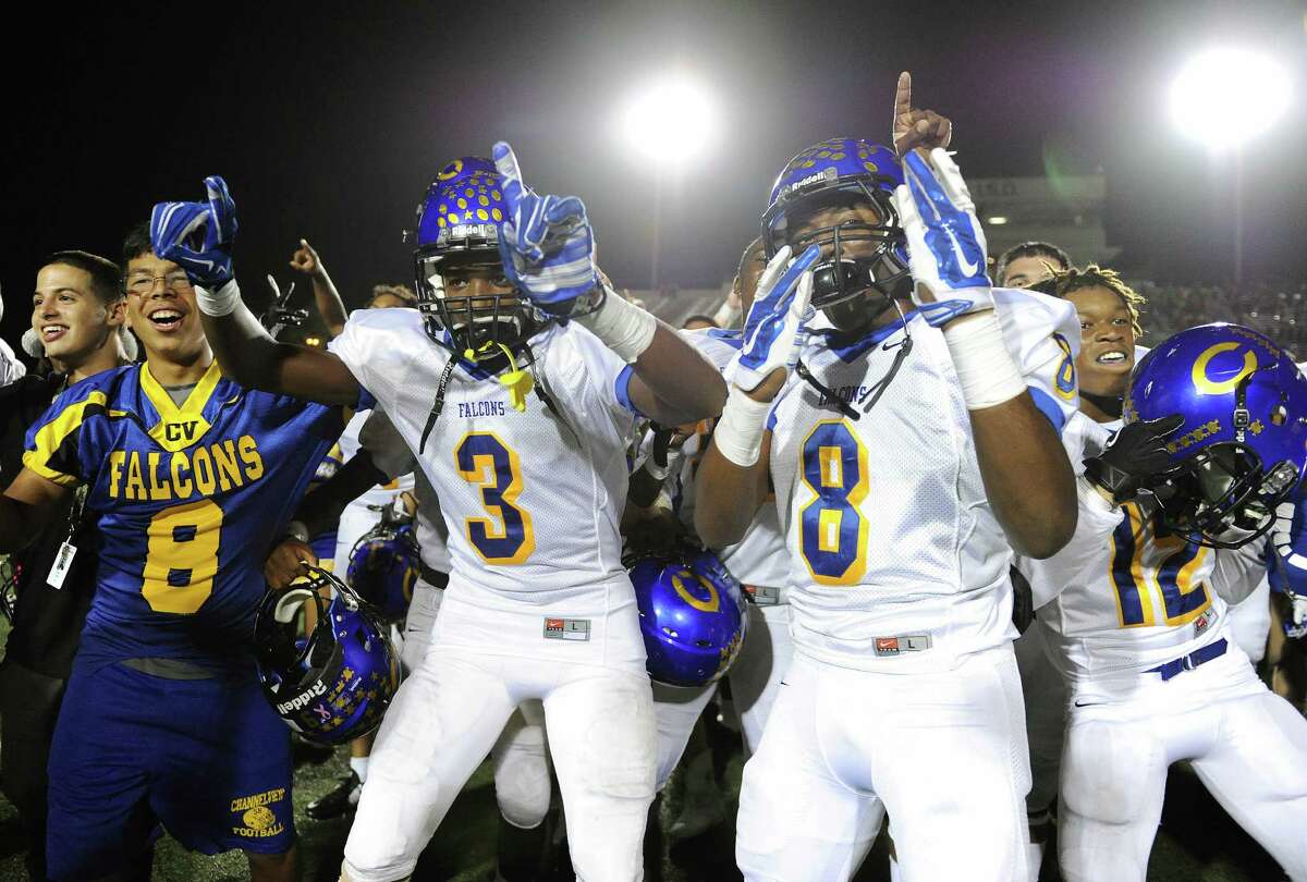 Last-second Hail Mary lifts Channelview past North Shore
