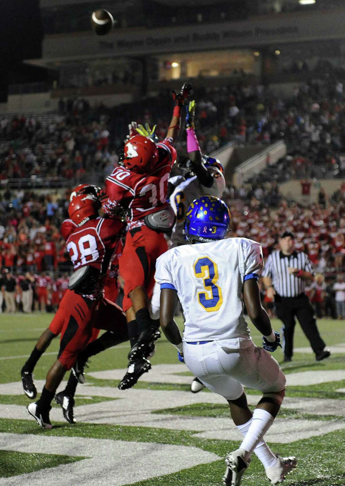 Last-second score lifts Channelview to first win over North Shore