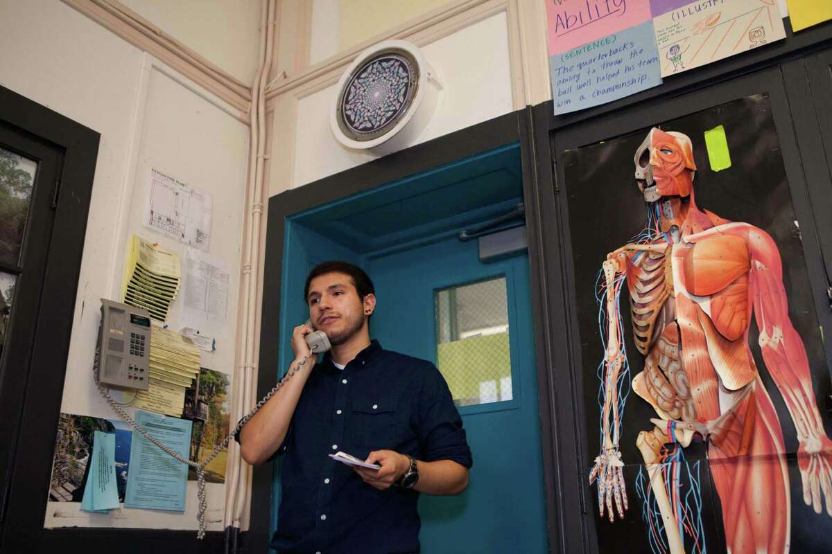 Bay Area schools scramble for qualified teachers amid shortage