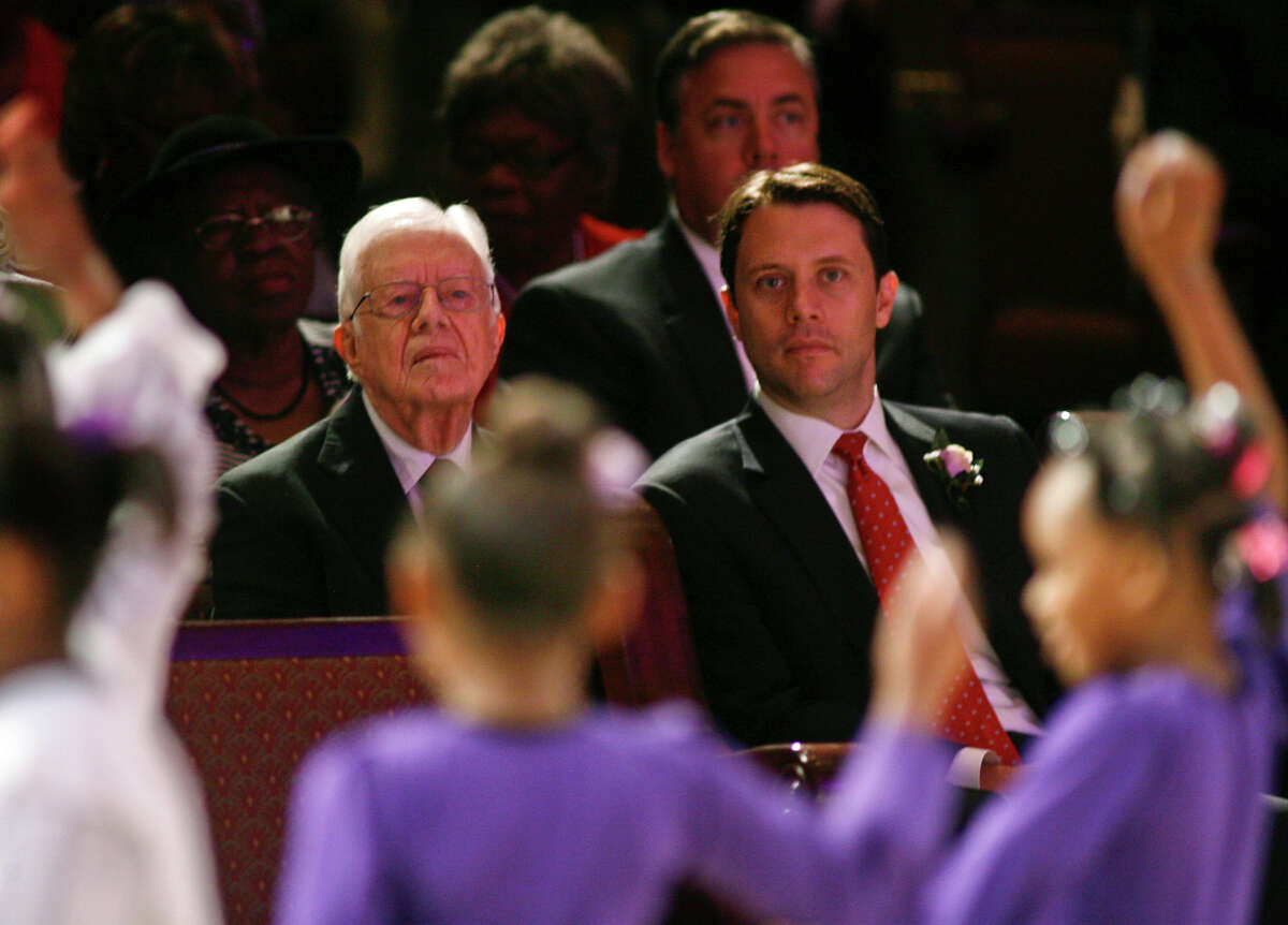 Jimmy Carter, 90, campaigns for grandson in Georgia