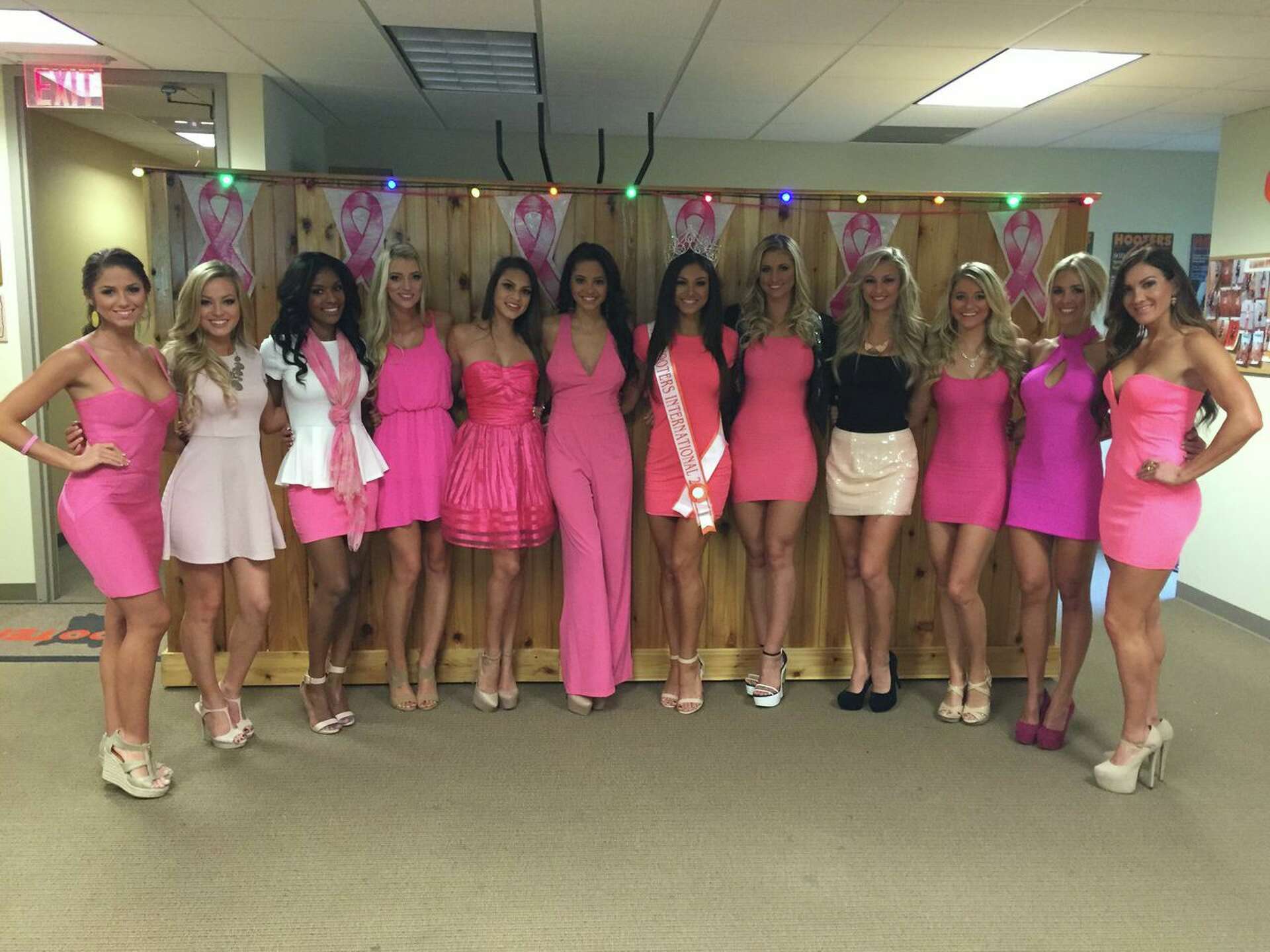 Hooters Girls raise money for breast cancer awareness