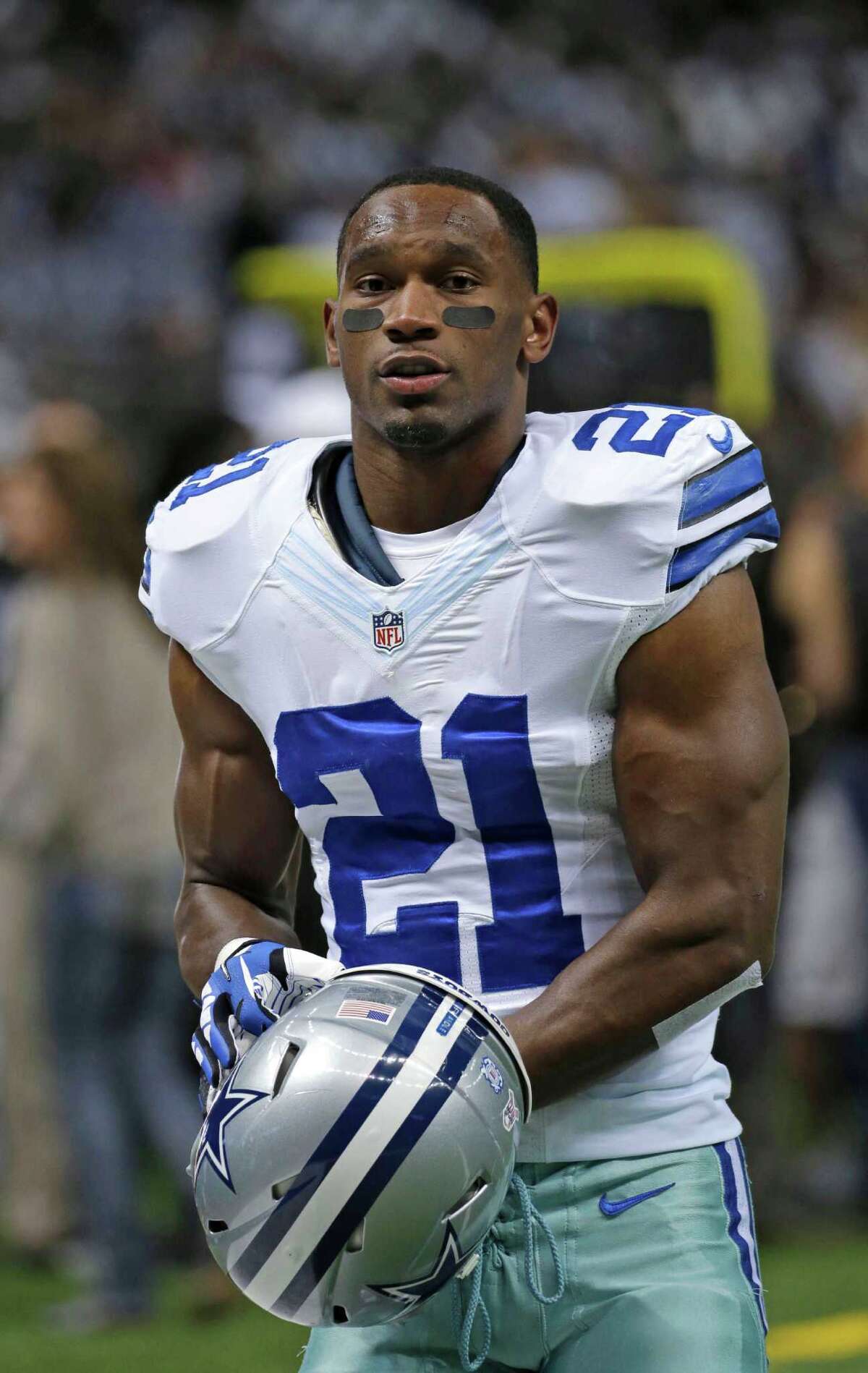 Cowboys' Randle arrested