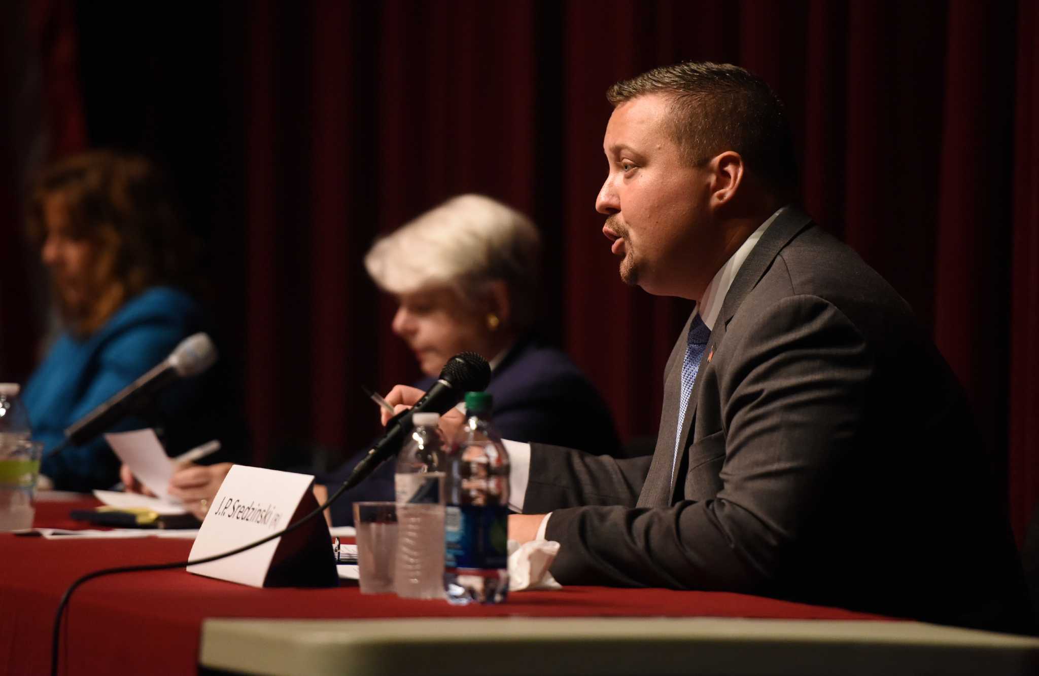 Aguilar, Sredzinski often in agreement