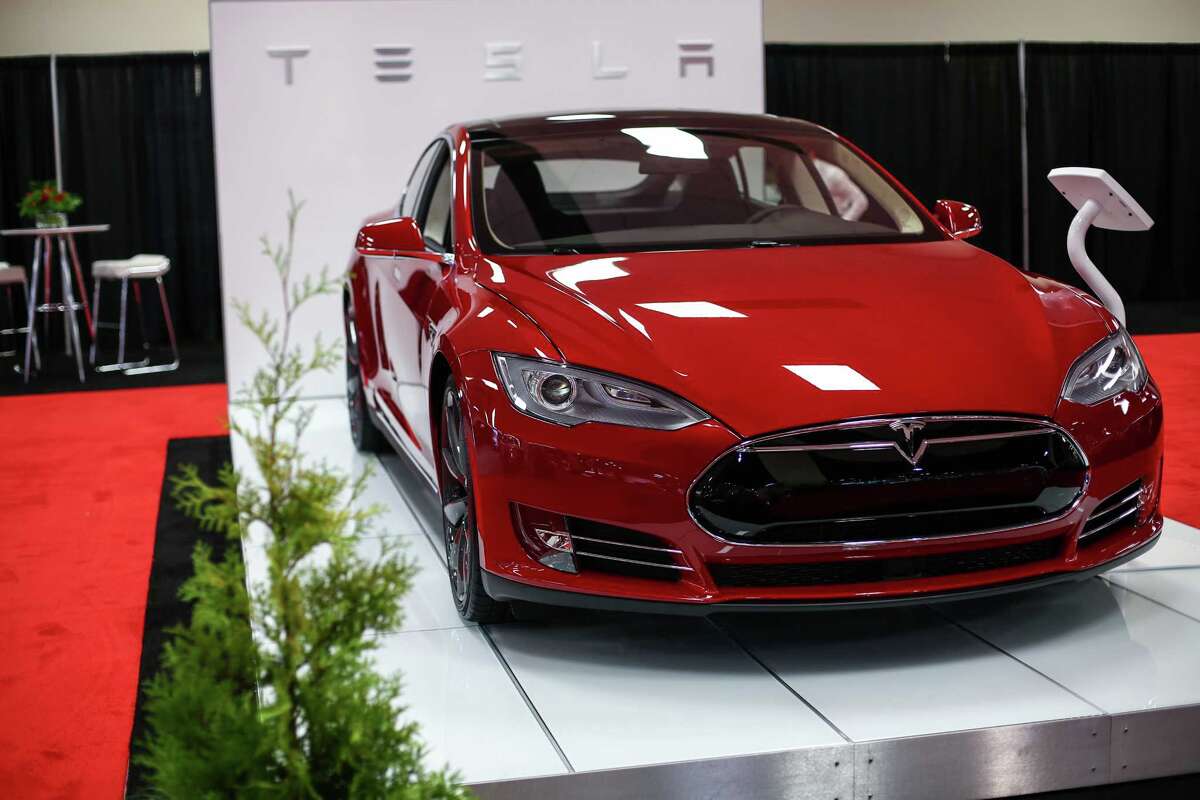 Seattle Auto Show full of eye candy, gizmos