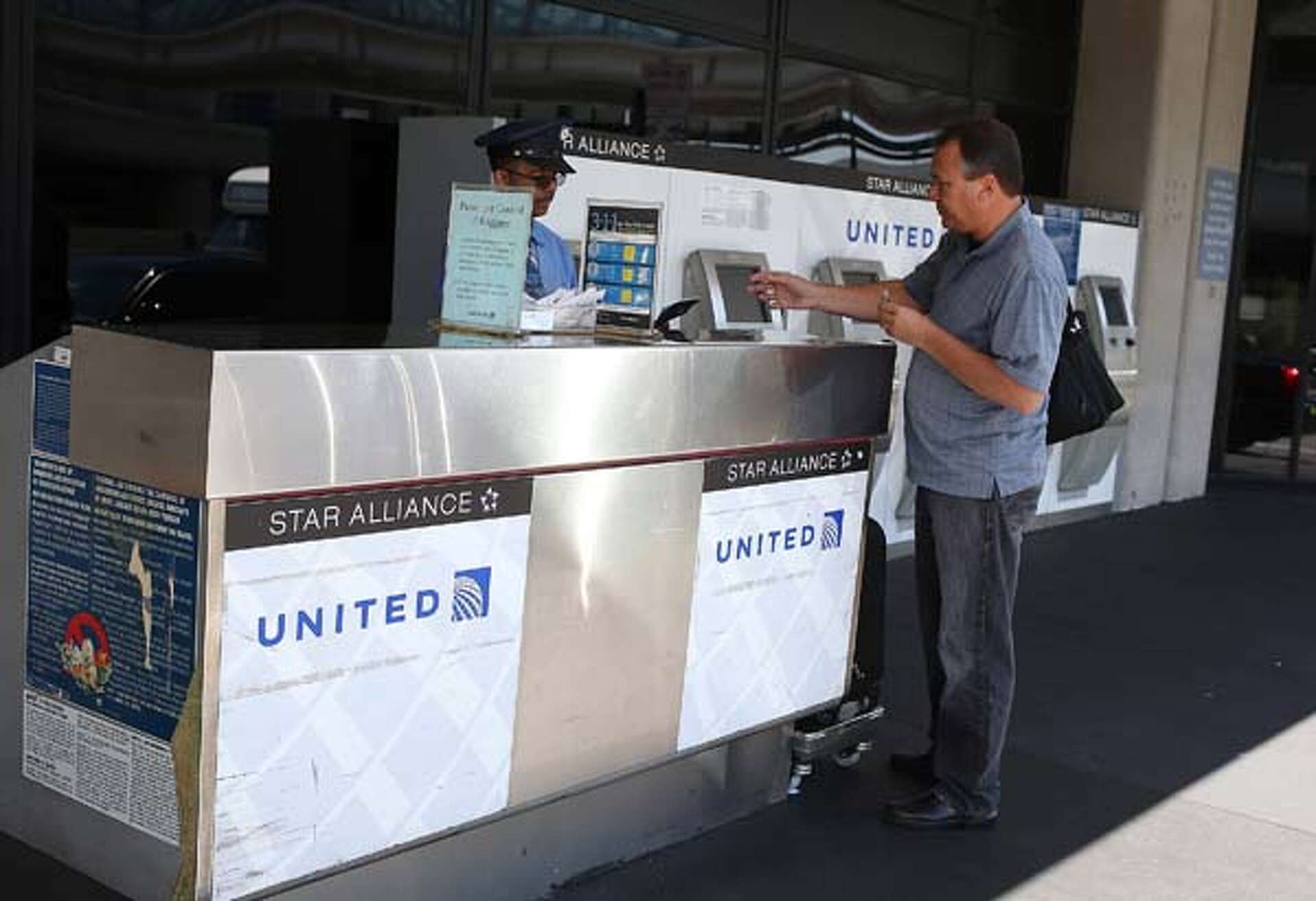 How much should you tip when traveling?