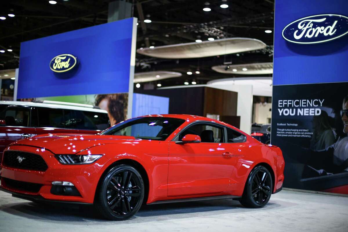 Seattle Auto Show full of eye candy, gizmos