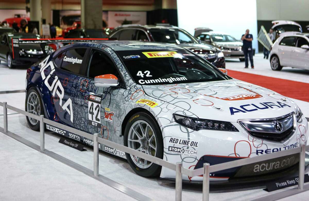 Seattle Auto Show full of eye candy, gizmos