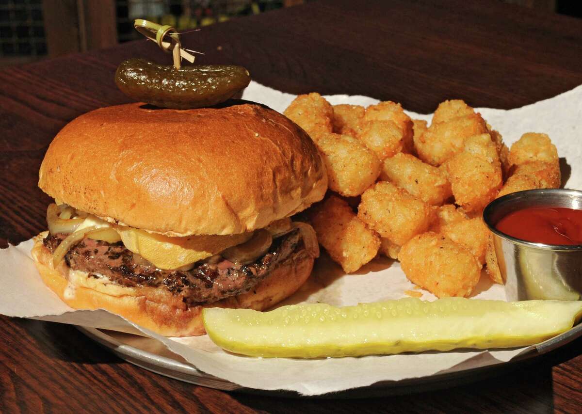 Where to dine while shopping