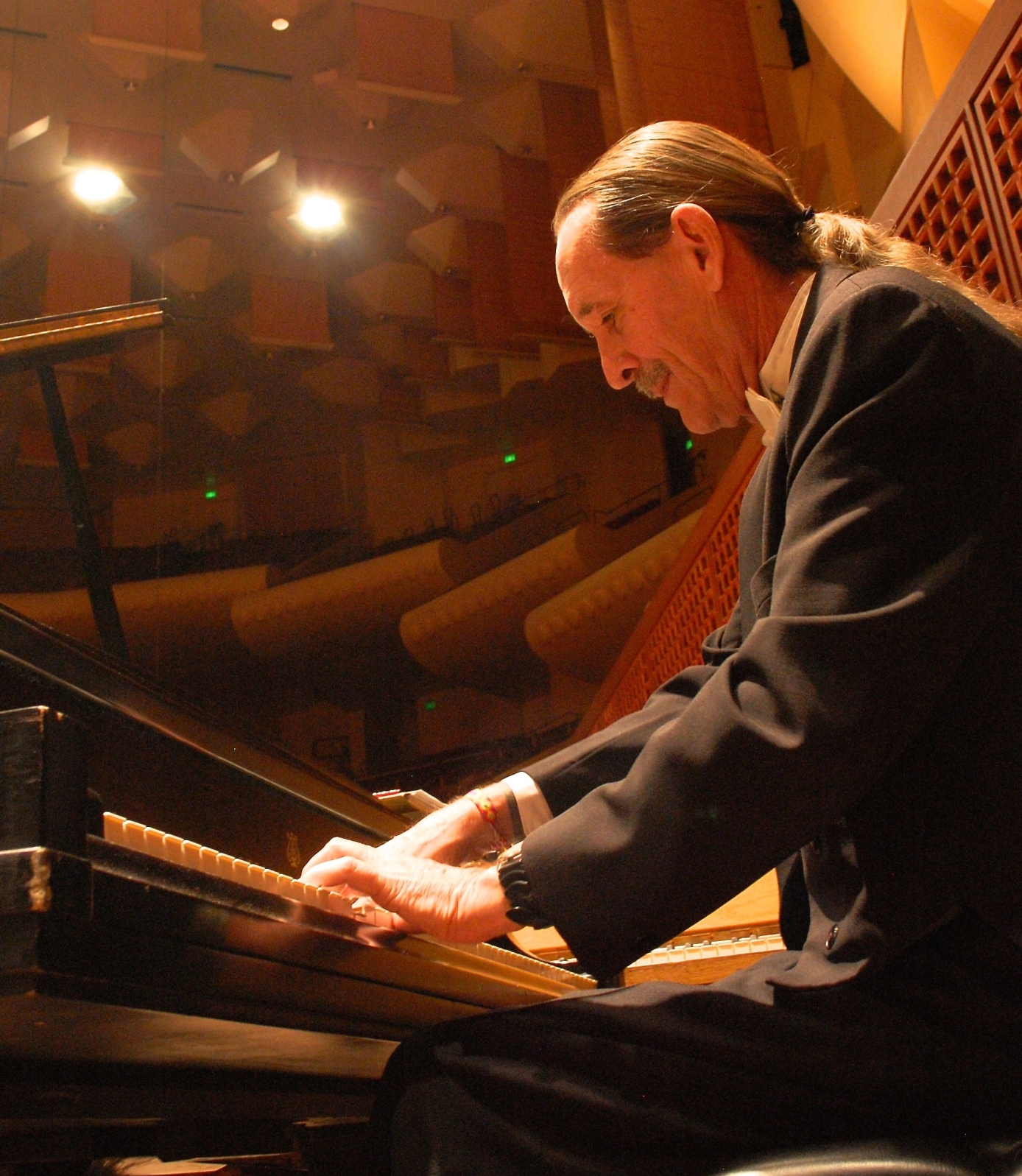 Robin Sutherland: S.F. Symphony pianist revisits Bach concerto