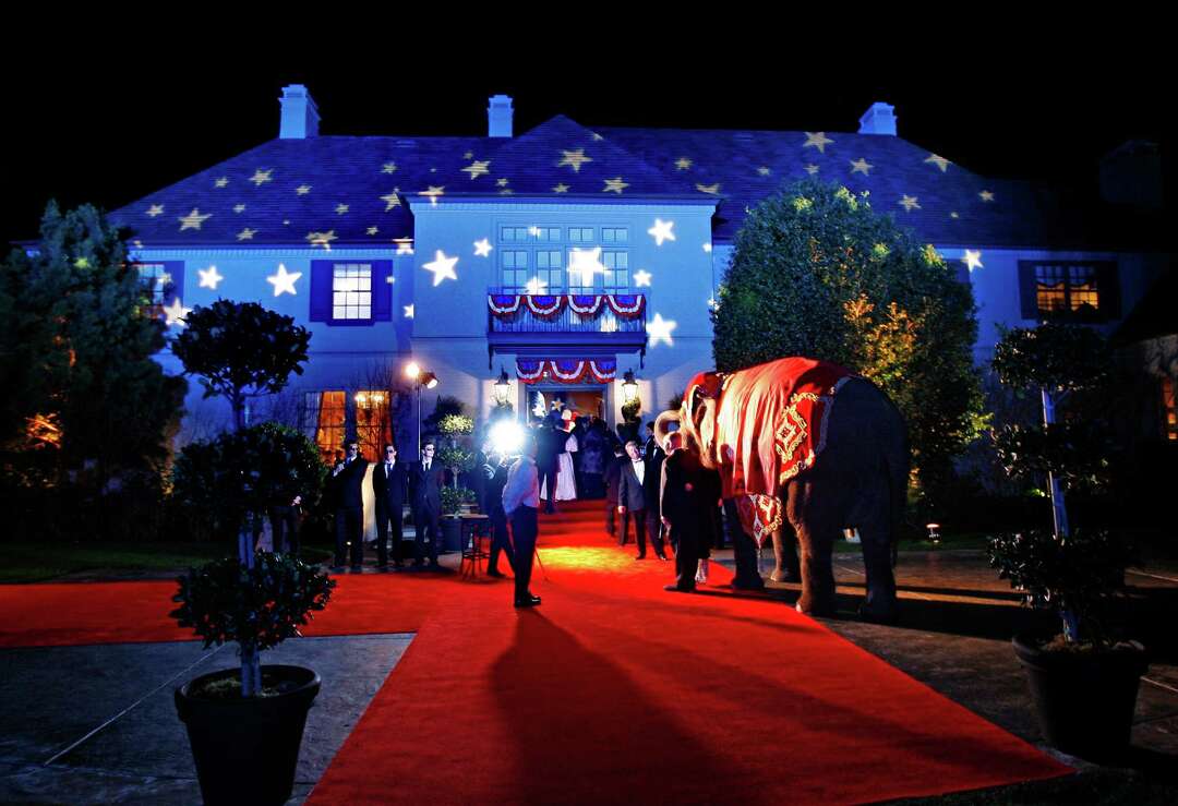 5 unforgettable charity ball themes