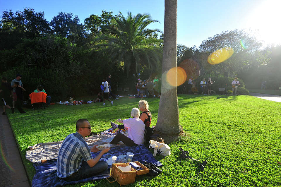 Were you 'Seen' at the McFaddin-Ward fall picnic?