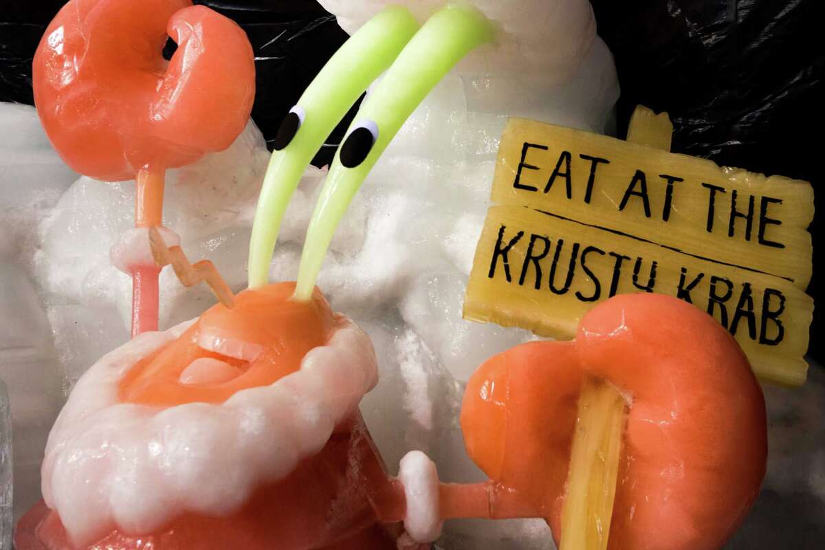 Massive SpongeBob ice sculpture debuts at Moody Gardens