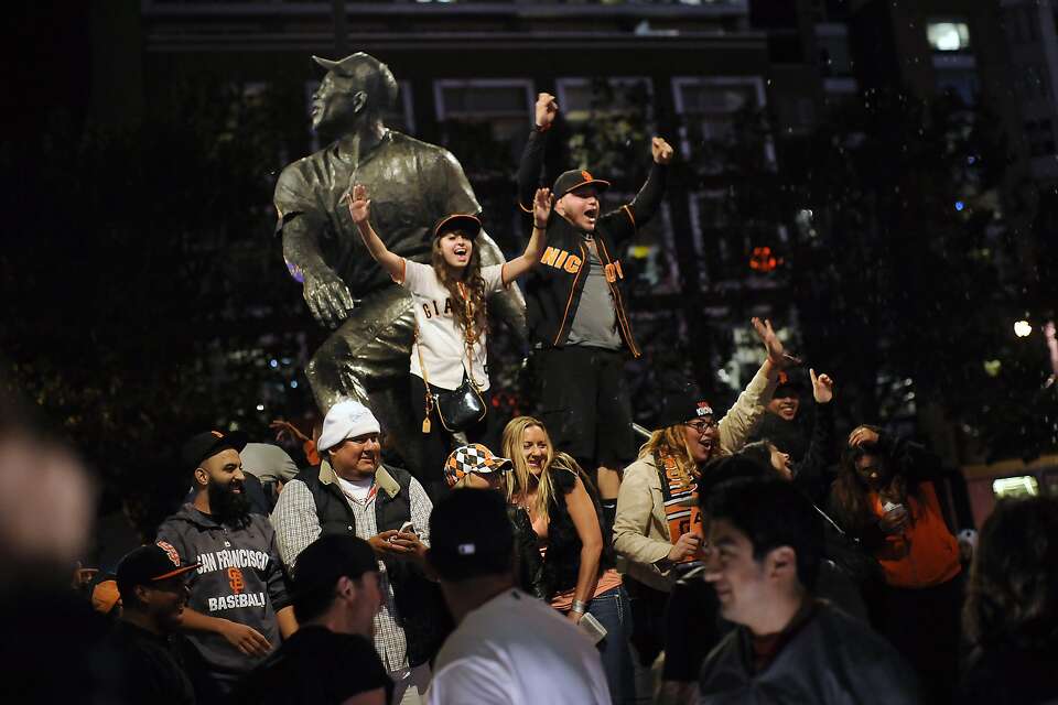 Giants fans electrified over thrilling NLCS victory