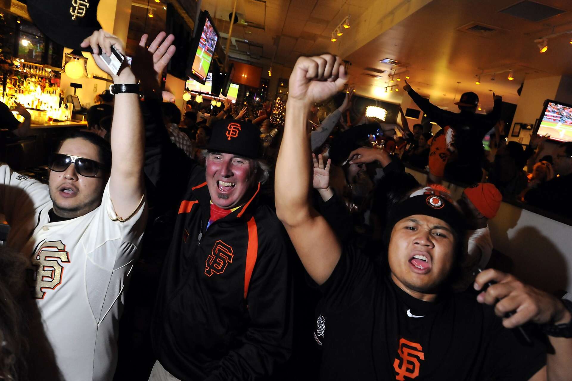 Giants fans electrified over thrilling NLCS victory