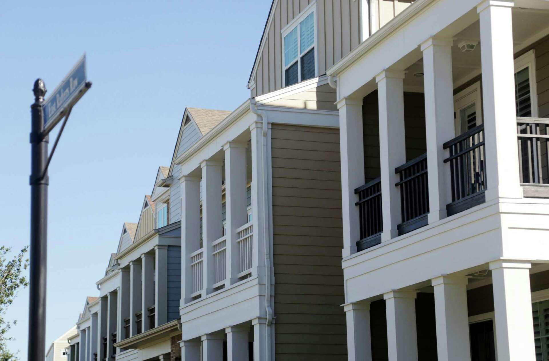 Wulfe & Co. breaks ground on retail-office project in The Woodlands