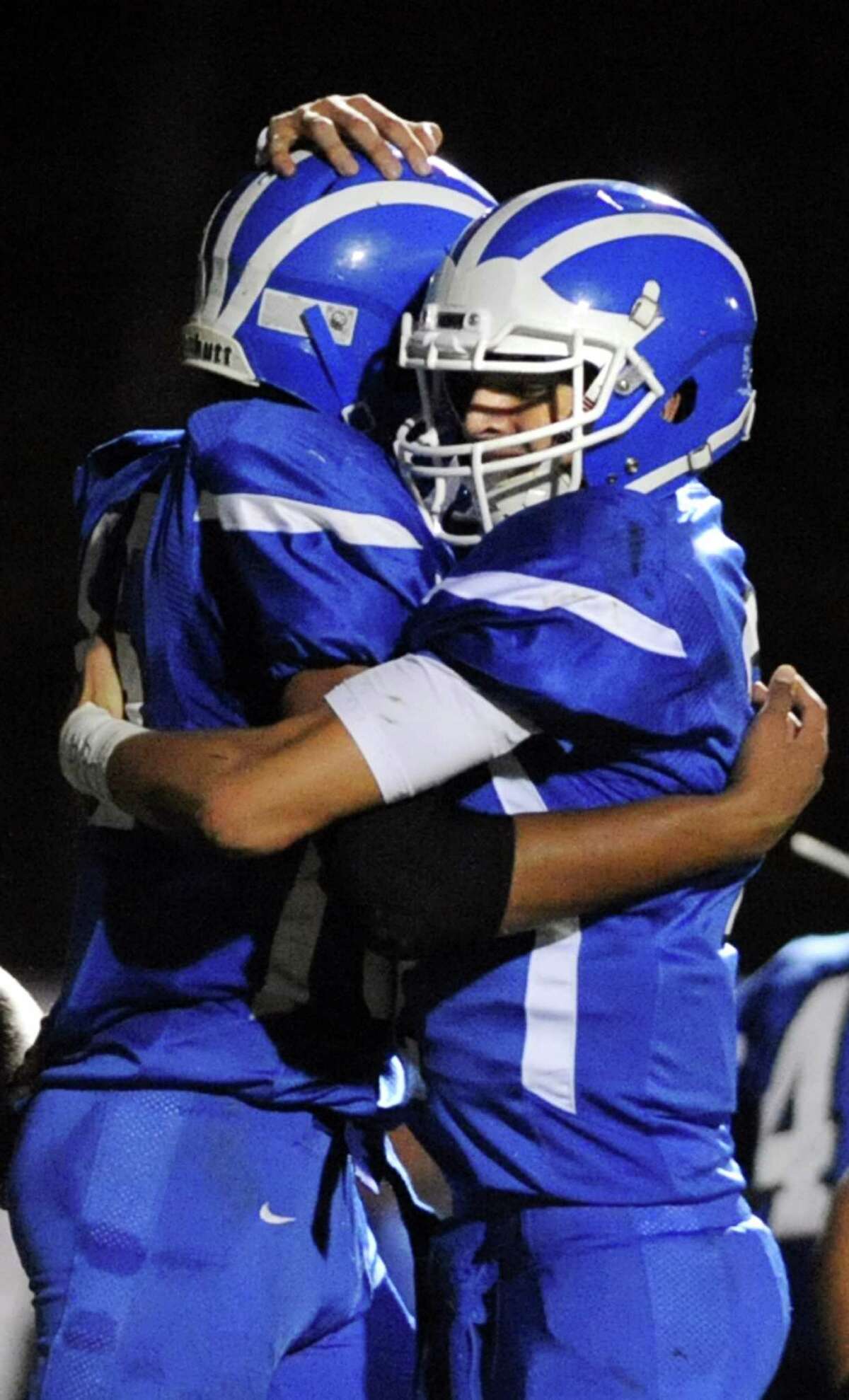 Shaker football team beats Colonie in rivalry game