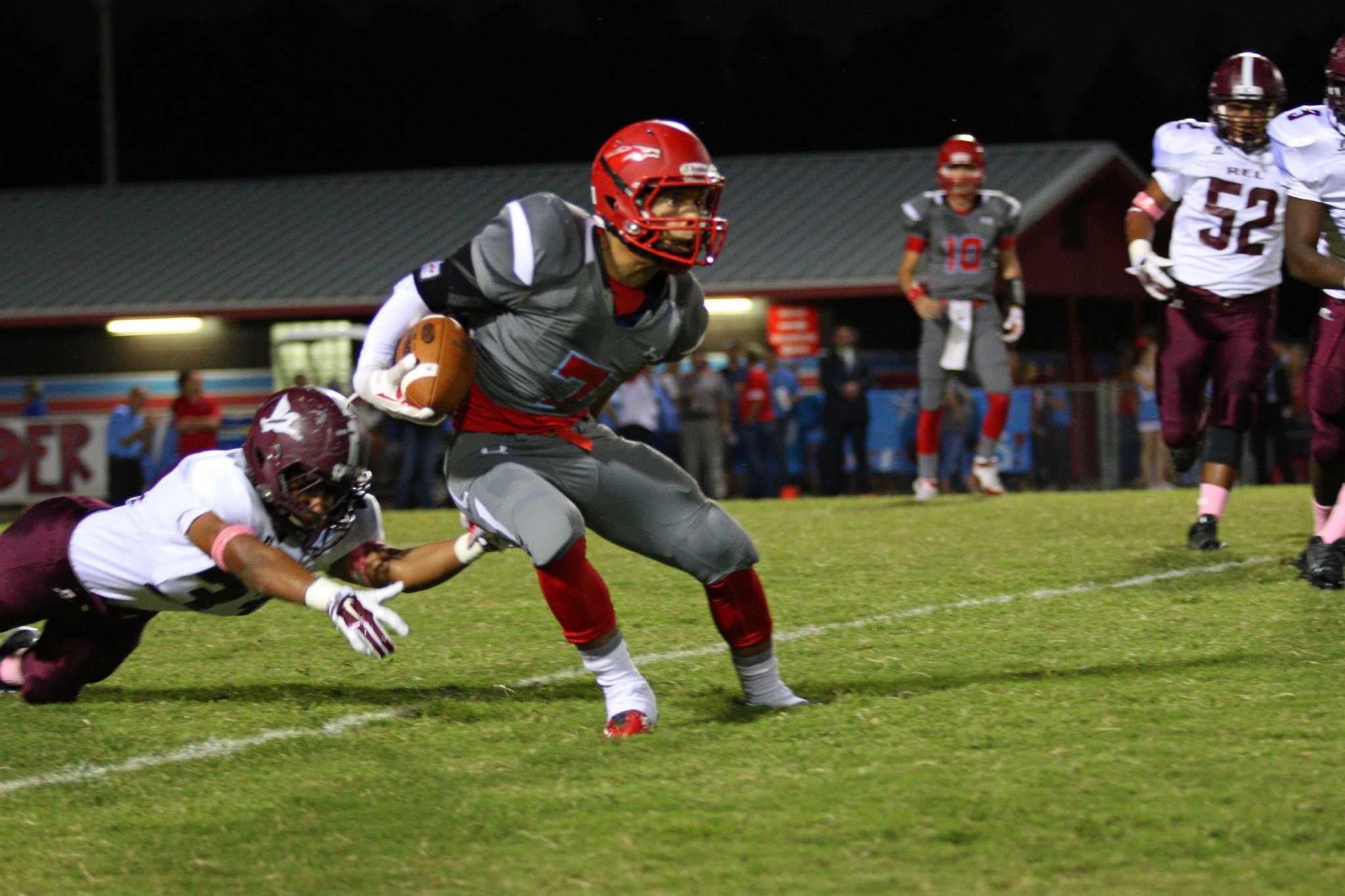 Lumberton wins first district game since 2011