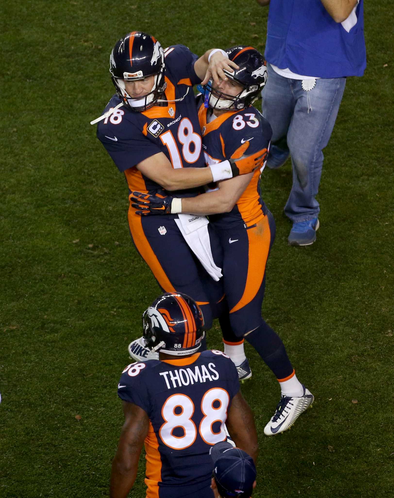 510 and counting: Manning seizes career record for TD passes