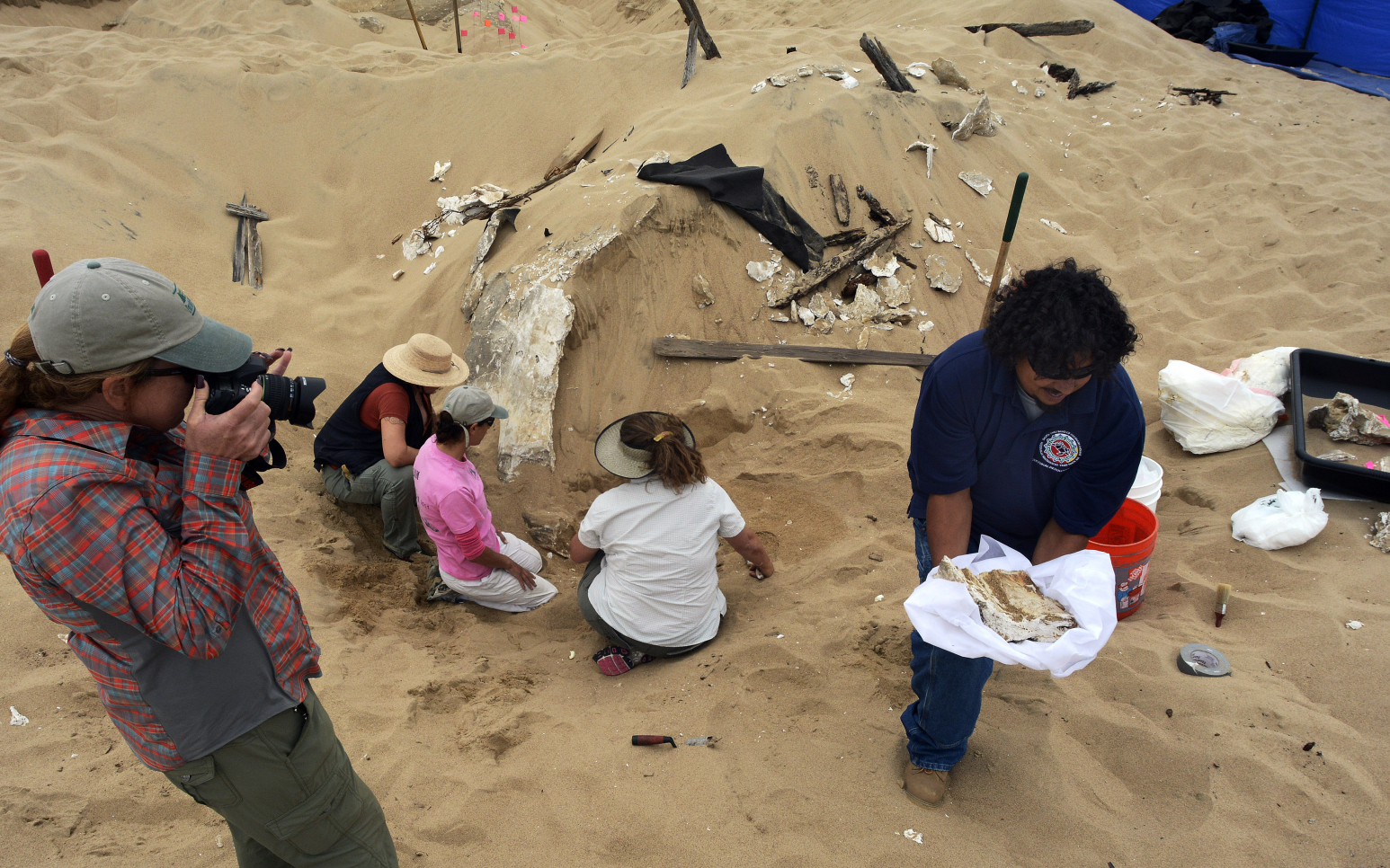 Archaeologists dig up silent-movie set from California sands