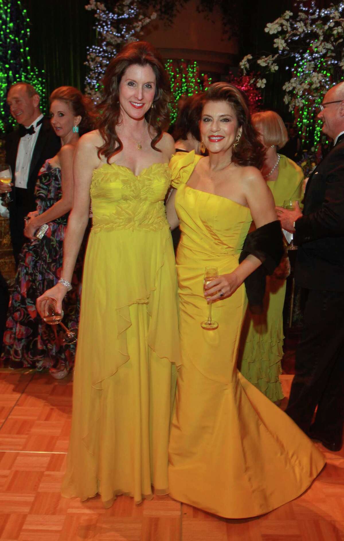 Houston women adored Oscar de la Renta