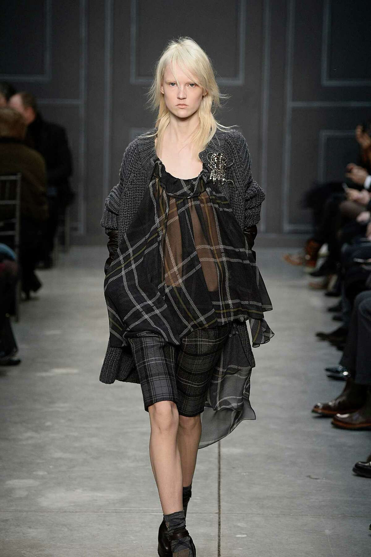 How to wear the latest grunge look