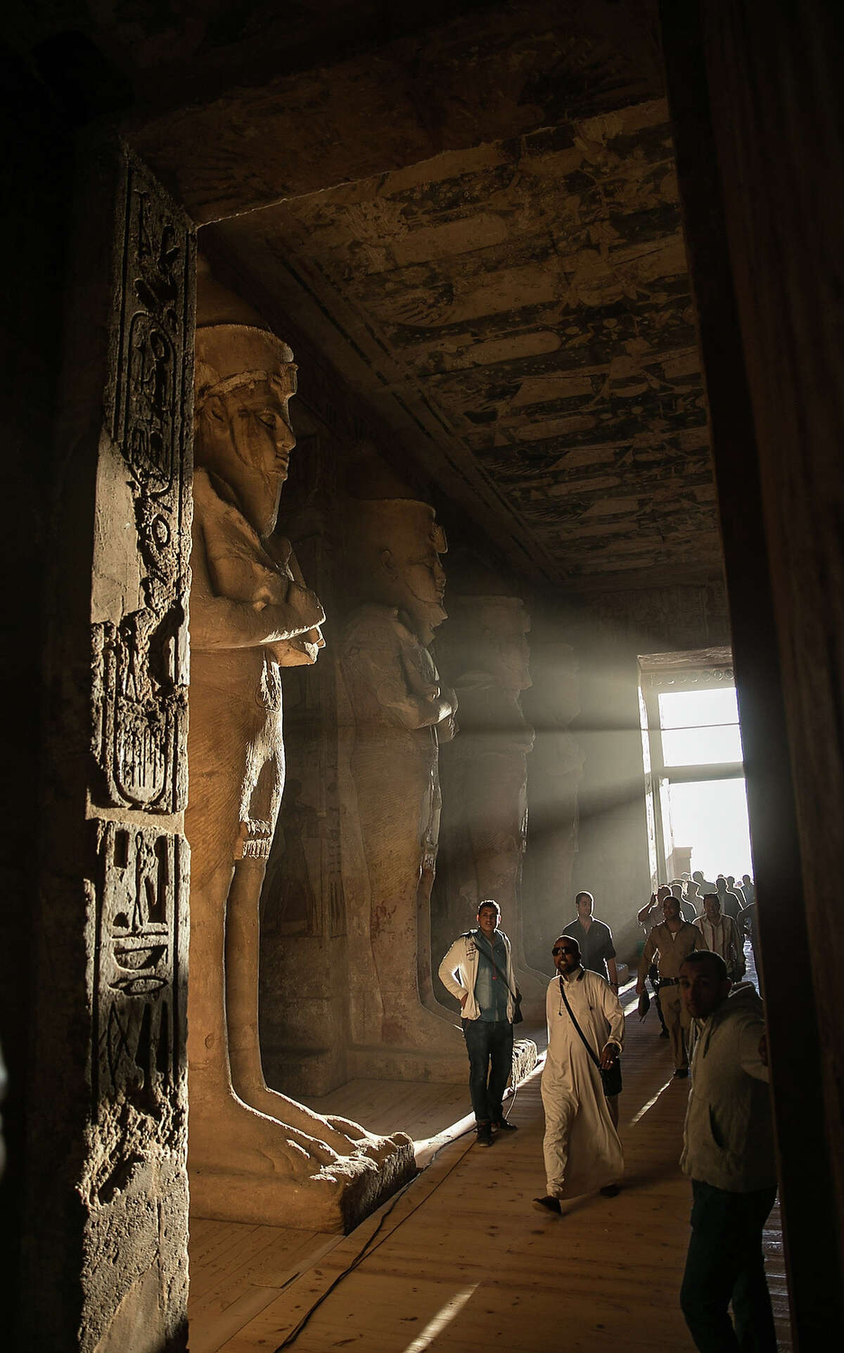 Photos: Sun 'rises' on Ramesses II statue in Egypt